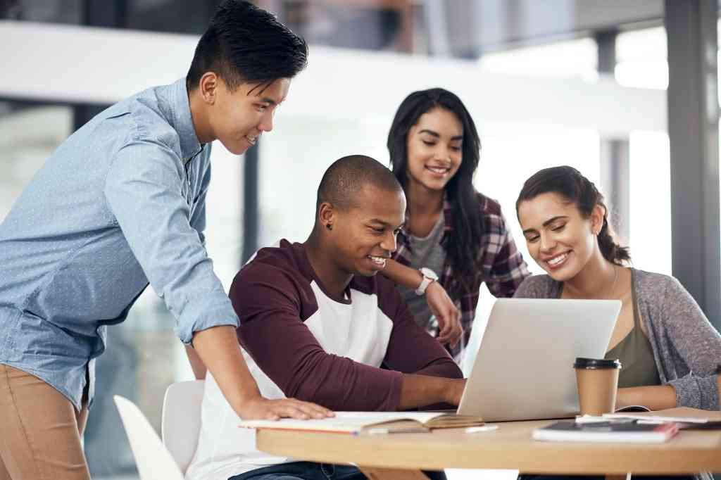 Training and Development for Finance Teams - Learnsignal